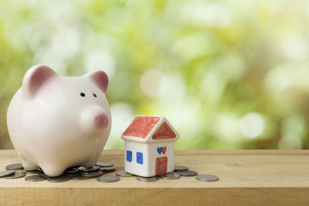 Best High Interest Rate Savings Accounts - Budgeting Couple