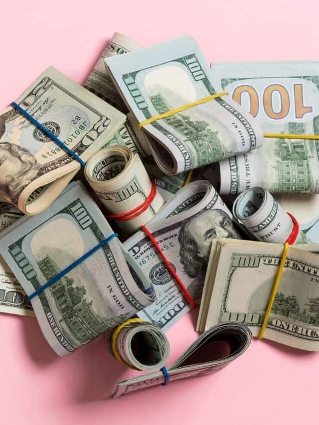 Things that Rich People Never Buy - Budgeting Couple